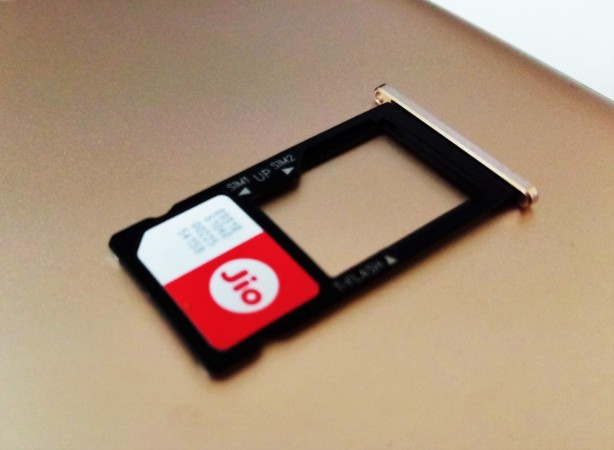 Reliance Jio SIM cards on Snapdeal: How to get them delivered to your ...