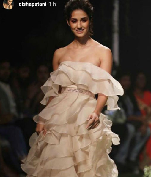 Hotness Alert! Disha Patani sets the internet ablaze with her pictures ...