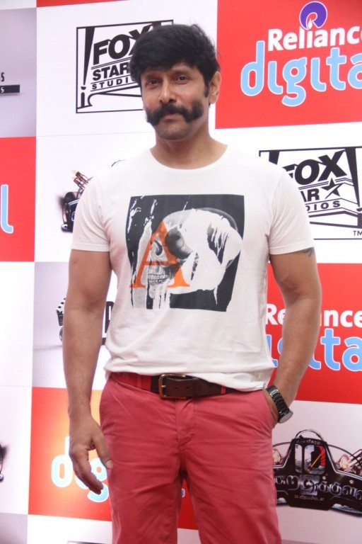 Vikram's New Look for his Next Movie - Photos,Images,Gallery - 27182