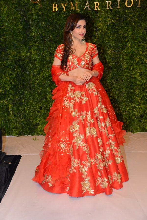 Soha Ali Khan, Kunal Kapoor and Daisy Shah at Vikram Phadnis' fashion ...