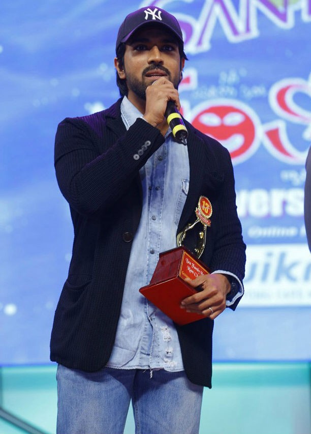 Ram Charan, Balakrishna, Ileana, Shriya Saran at Santosham 13th ...