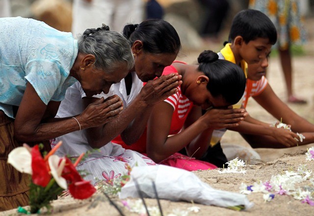 2004 Tsunami 10th Anniversary Photos: Tributes Pour in for Asia's Worst ...