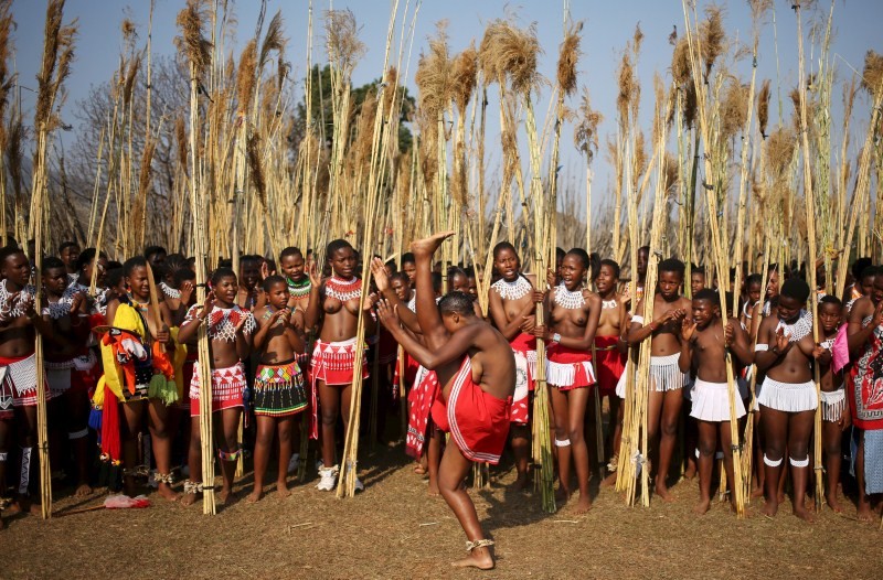 Reed Dance Festival in Swaziland - Photos,Images,Gallery - 29060