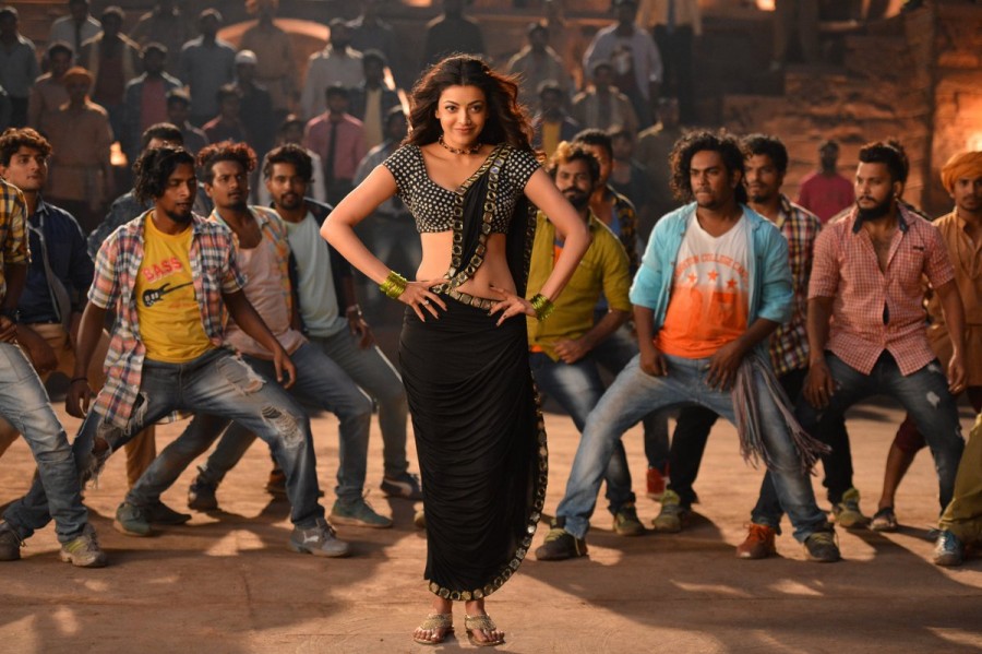 Jr NTR and Kajal Aggarwal in Pakka Local Song from Janatha Garage ...