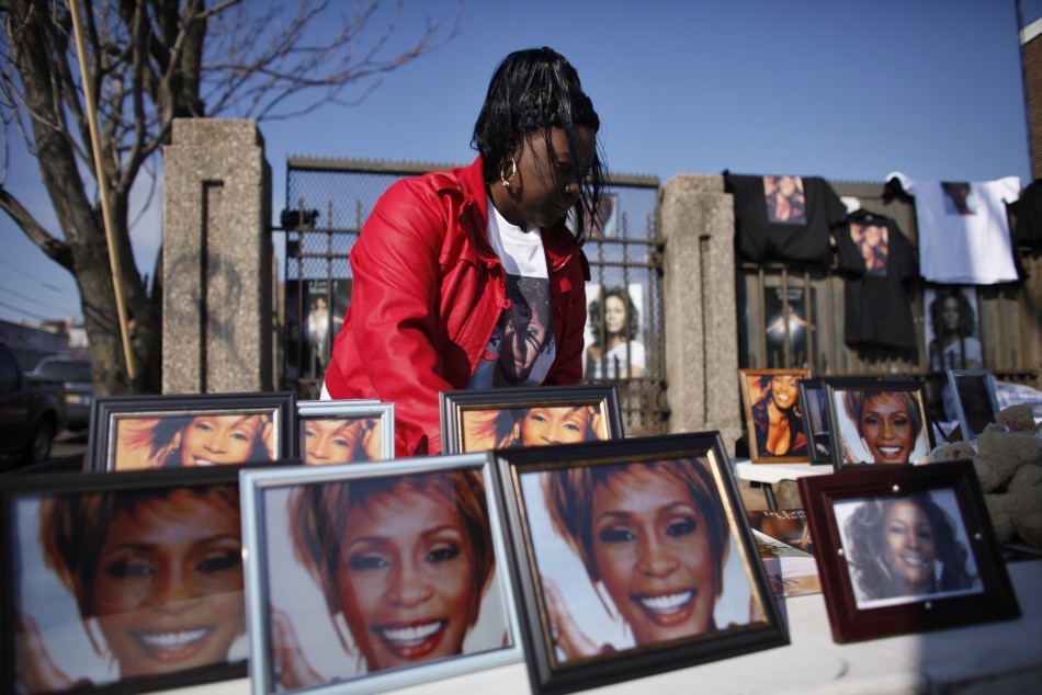 Whitney Houston's Final Journey: Tearful Good-bye to the Star [PHOTOS ...