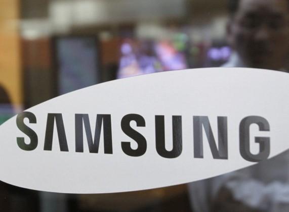 Samsung's First Tizen Smartphone Launched In India; Specifications ...