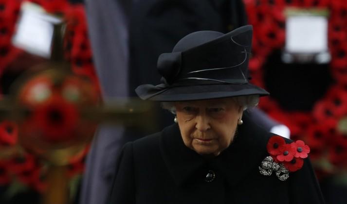 World War One Anniversary: Queen Elizabeth Leads UK Ceremony to Honour ...