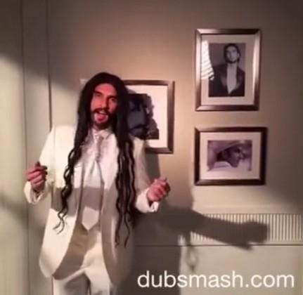 Ranveer's Return Gift to Hrithik is Epic Dubsmash of Taher Shah's 'Eye ...