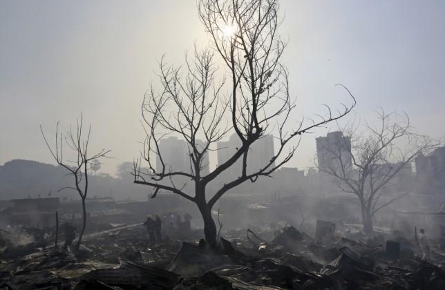 Smog shuts down 74 schools in Mumbai as Deonar fire creates toxic smoke ...