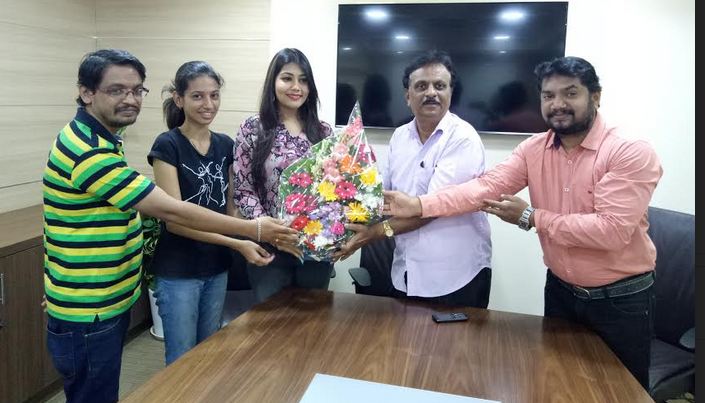 Mombathi: A candid talk with Srinivas Kaushik, Rachana Smitha and Ravi ...