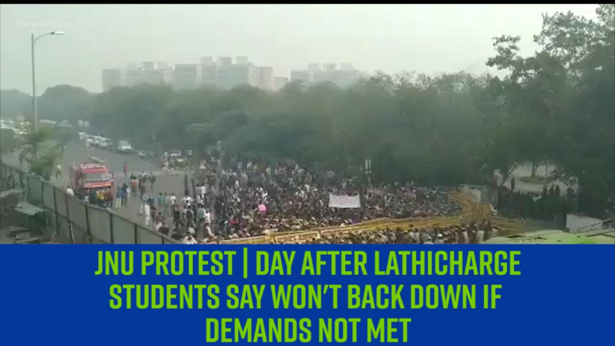 JNU violence: Students block police flag march in campus after mob ...