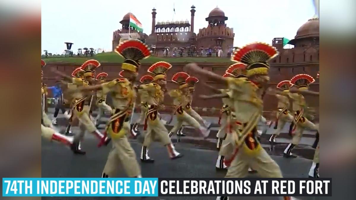 PM Modi mentions Nehru in Independence day speech after Savarkar ...