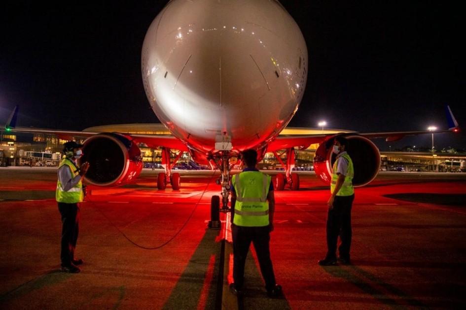 IndiGo's frontline staff bear the fallout of leadership's FDTL ...