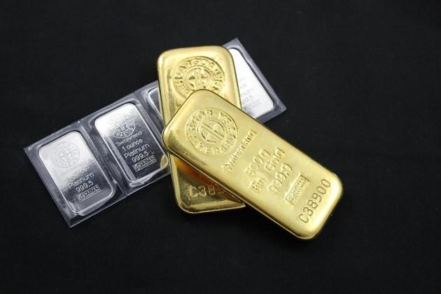 Gold, silver prices volatile at start of 2026; outlook stays positive ...
