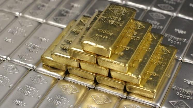 Gold, silver prices ease amid profit booking at record levels - IBTimes ...