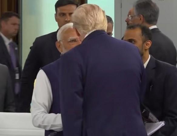 No Hug, No Eye Contact: PM Modi-Trump's awkward handshake, formal ...