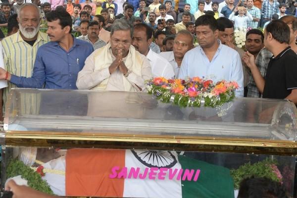 Rajinikanth, Chiranjeevi and Arjun Sarja among others pay respects to ...