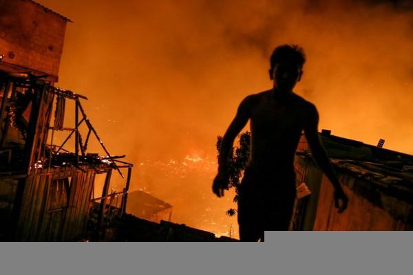 Heart-rending pictures of the fire that destroyed a neighborhood in ...