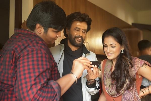 'Petta' stills: Rajinikanth looks dashing in the newly released images ...