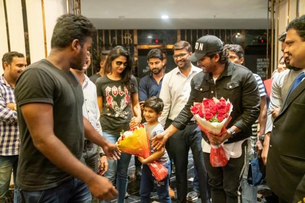 Allu Arjun watches Sye Raa Narasimha Reddy - Photos,Images,Gallery - 109493
