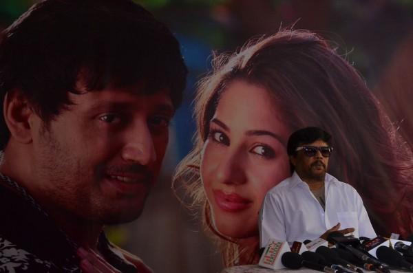 Prashanth father Thiyagarajan at Sahasam Pressmeet - Photos,Images ...