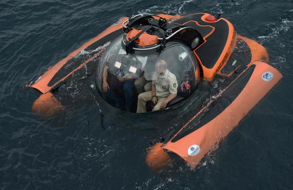 Vladimir Putin Plunges into Black Sea in Bathyscaphe - Photos,Images ...