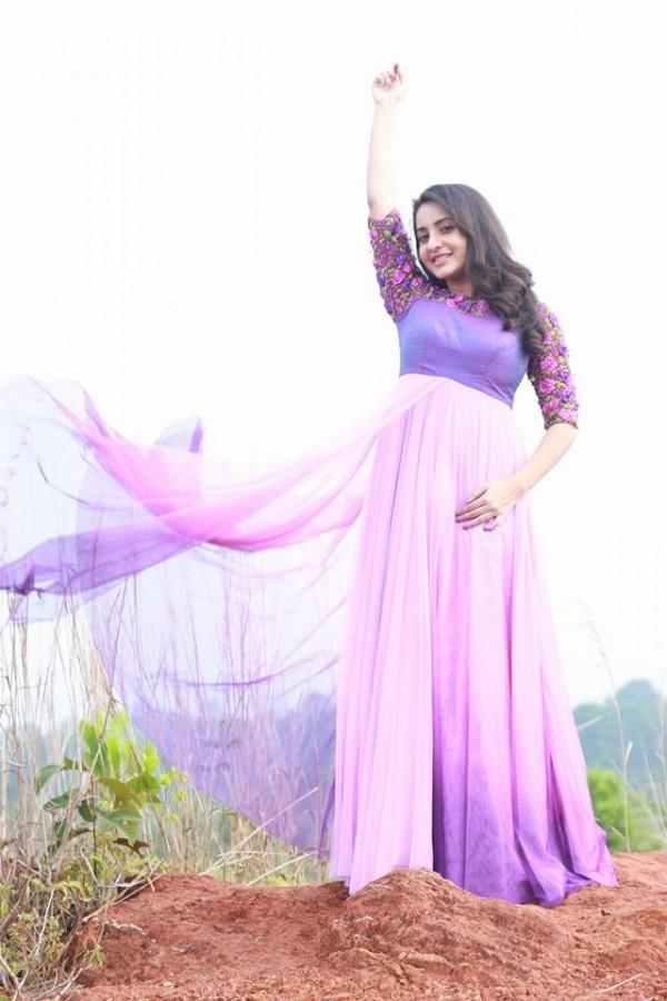 Bhamaa Looks Ravishing in Lavender Gown - Photos,Images,Gallery - 29656