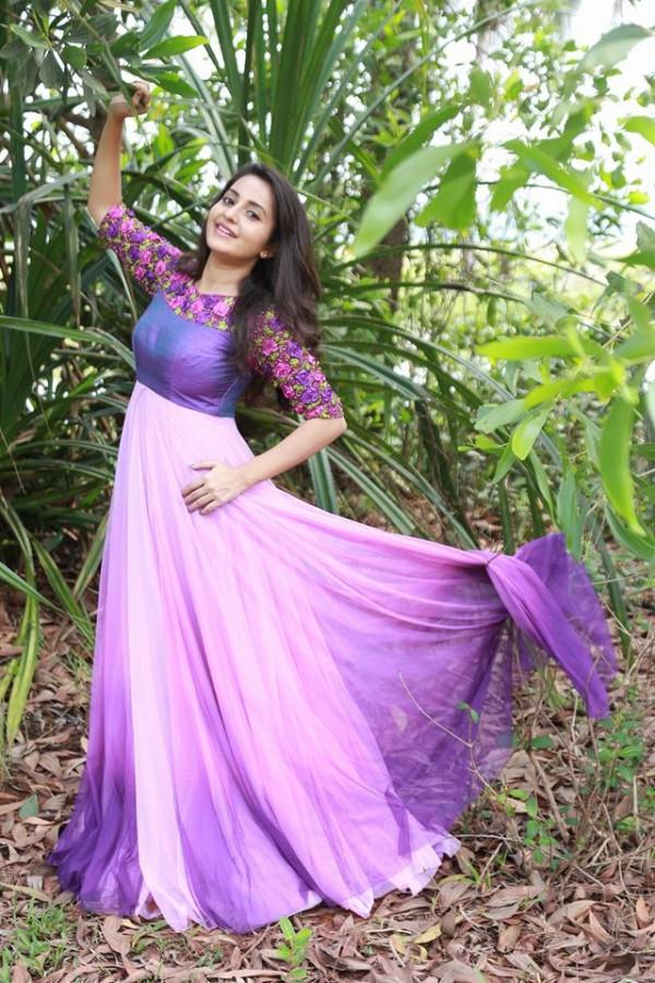 Bhamaa Looks Ravishing in Lavender Gown - Photos,Images,Gallery - 29656