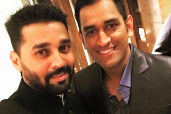 Dhoni, Kohli, Yuvraj, Rohit at Harbhajan Singh and Geeta Basra's ...