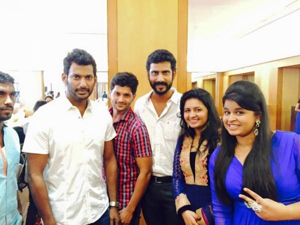 Vishal, Venkat Prabhu at Aari and Nadia Wedding Reception - Photos ...