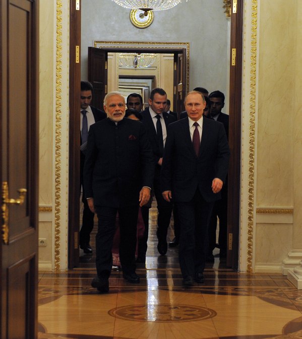 PM Narendra Modi meets President Vladimir Putin at India-Russia Summit ...