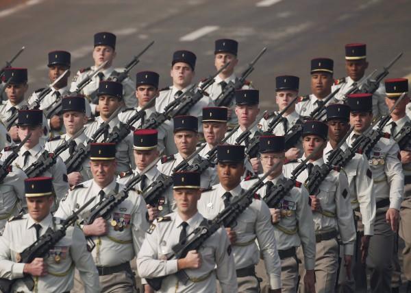 French Troops Participate in full sress Rehearsal for Republic Day ...