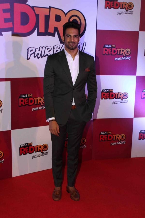 Upen Patel, Sonali Raut at '106.4 Redtro' launch - Photos,Images ...