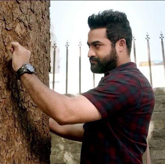 Jr Ntr, Mohanlal, Samantha, Nithya Menen's Janatha Garage stills ...