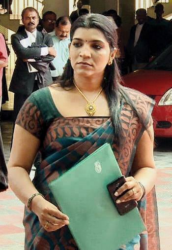 Saritha S Nair: The Controversial Woman in Kerala - Photos,Images ...