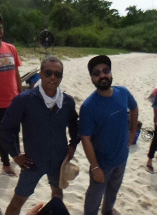 Simbu, Manjima Mohan shoot Thalli Pogathey song in Bangkok - Photos ...