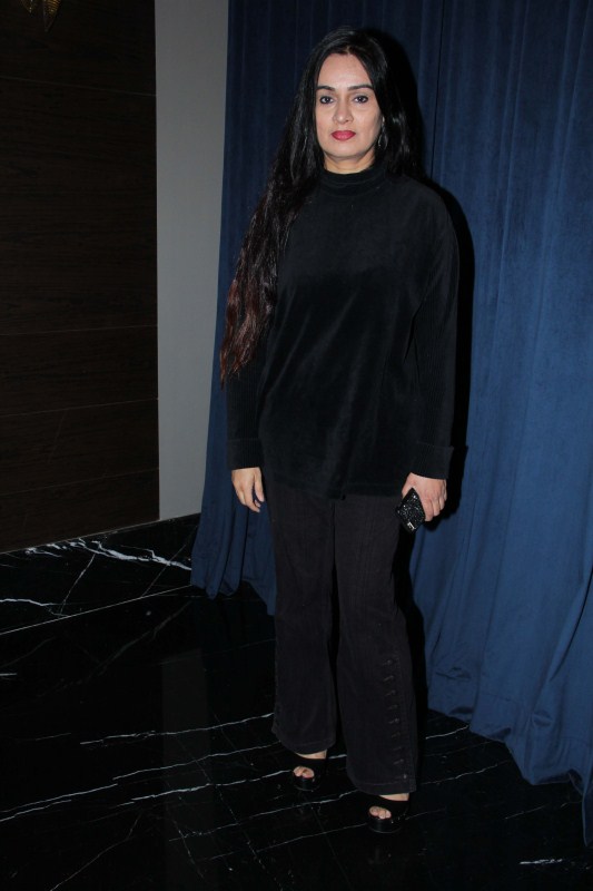 Shah Rukh Khan honoured with National Yash Chopra Memorial Award again ...