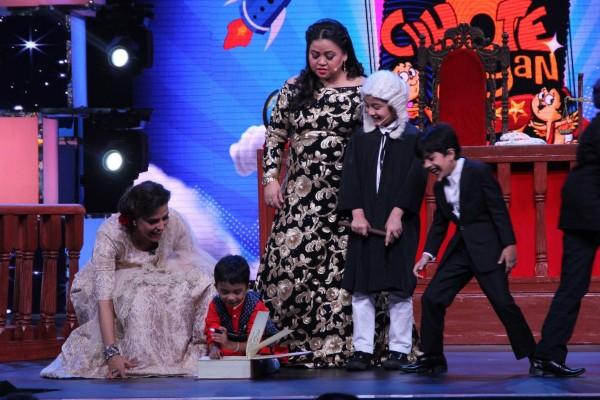 Candid Pics: Neha Dhupia and Sohail Khan from Chhote Miyan Dhaakad ...