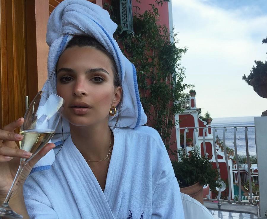 Emily Ratajkowski Strips Off And Flaunts Her Curves In Thong Bikini