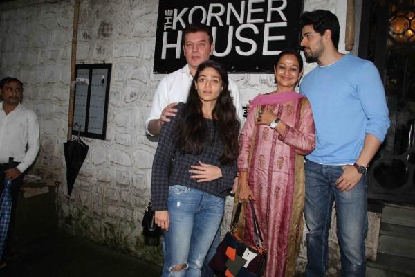 Sooraj Pancholi with family spotted at Bandra - Photos,Images,Gallery ...