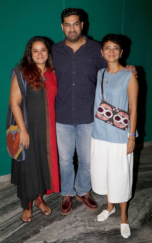 Secret Superstar actress Zaira Wasim and Tirth Sharma visit theaters to ...