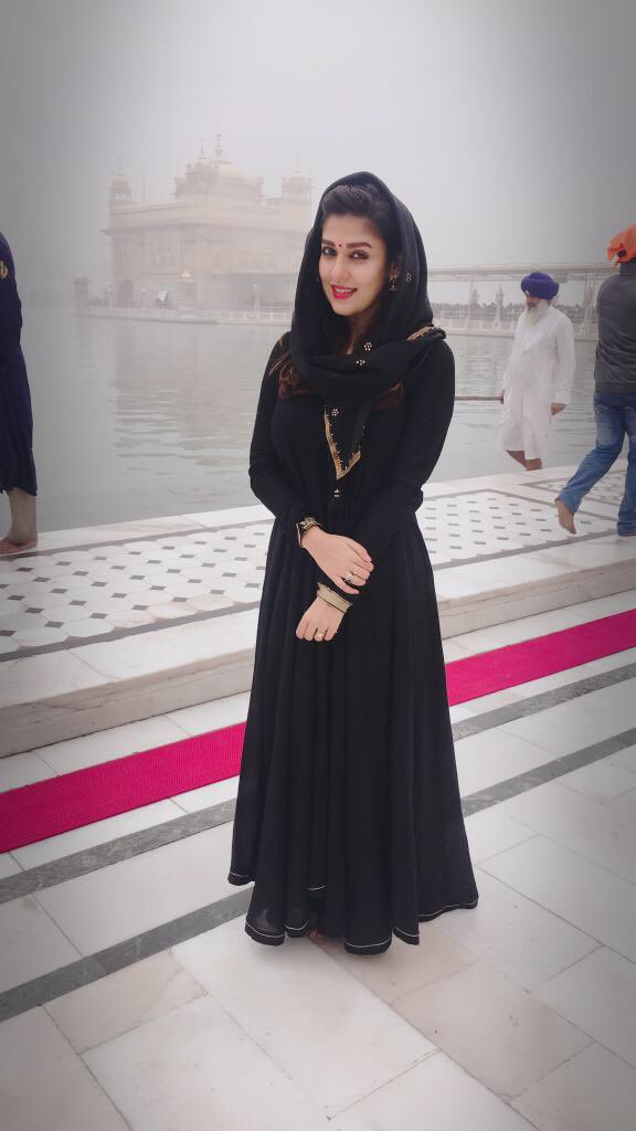 Nayanthara visits Golden Temple at Amristar - Photos,Images,Gallery - 82213