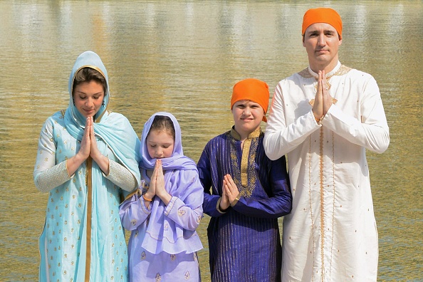 Canadian Prime Minister Justin Trudeau visits Golden Temple in Amritsar ...