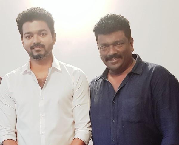 Vijay visits Parthiban's newly-married daughter Keerthana - Photos ...