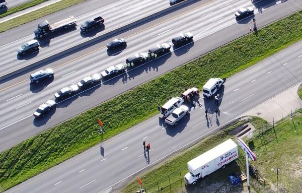 Texas bombing spree ends as suspect blows self up on roadside - Photos ...