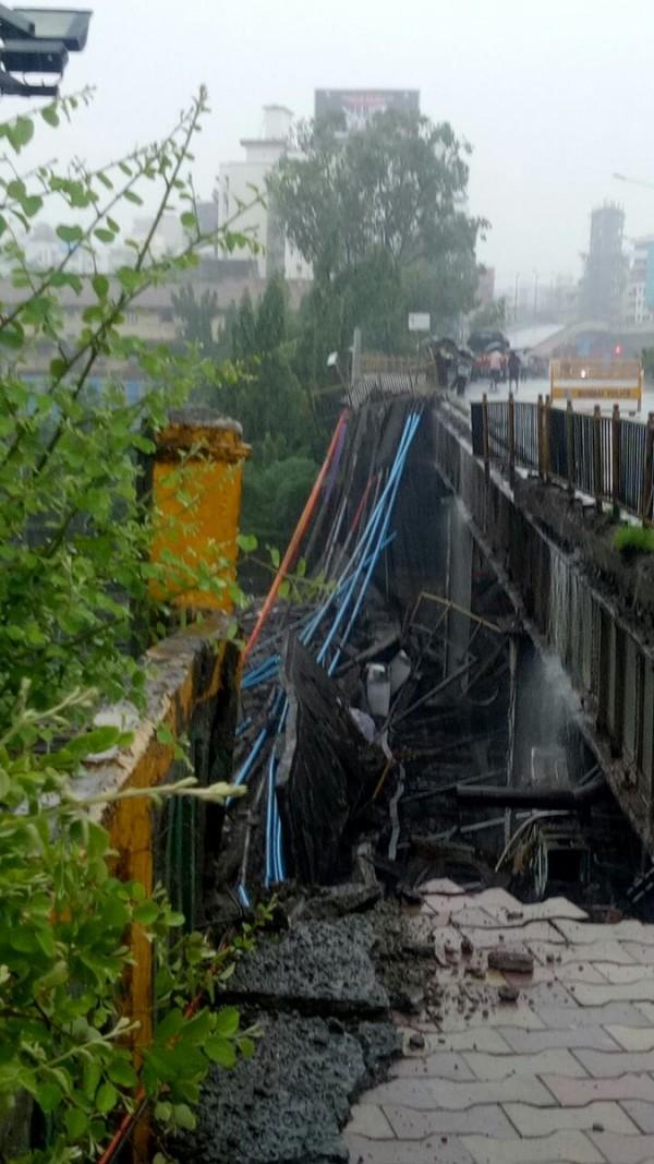 Mumbai Rains: Gokhale bridge collapses in Andheri - Photos,Images ...